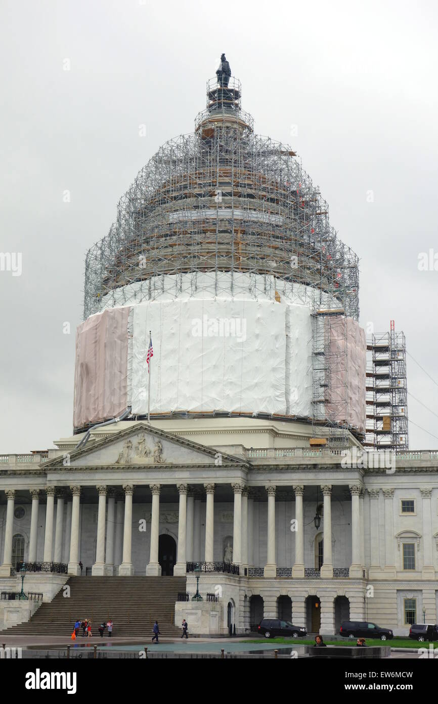 United states capitol building view hi-res stock photography and images ...