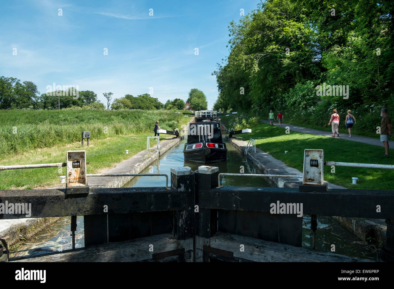 Caen Hill Locks, Devizes, UK. 18th June, 2015. UK Weather: Glorious Day ...