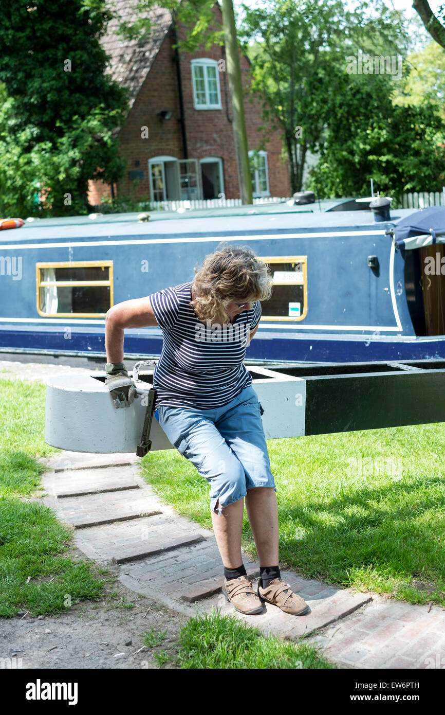 Caen Hill Locks, Devizes, UK. 18th June, 2015. UK Weather: Glorious Day ...