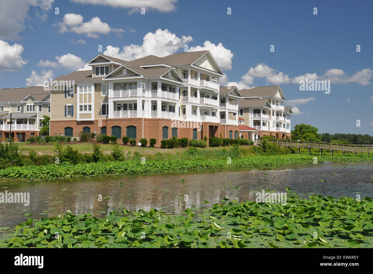 Waterfront condo hi-res stock photography and images - Alamy