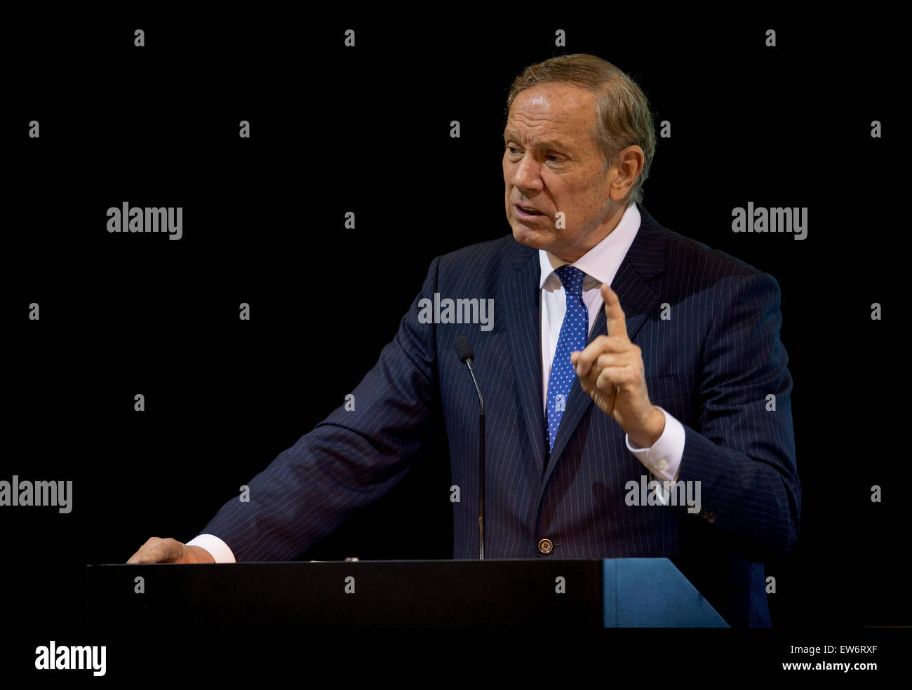 New york governor george pataki hi-res stock photography and images - Alamy