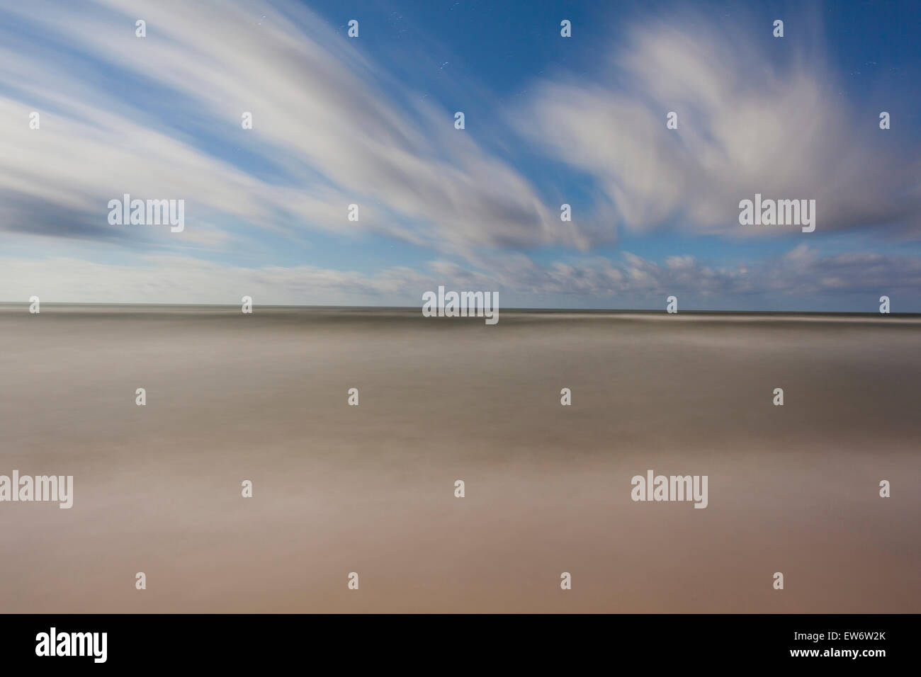The ocean at night hi-res stock photography and images - Alamy