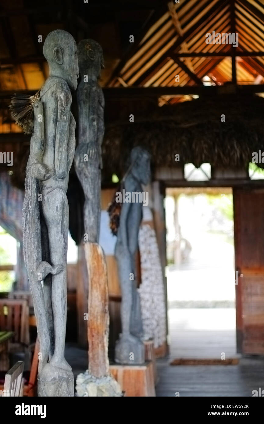 Statue Of Sentani Papua Stock Photo - Alamy