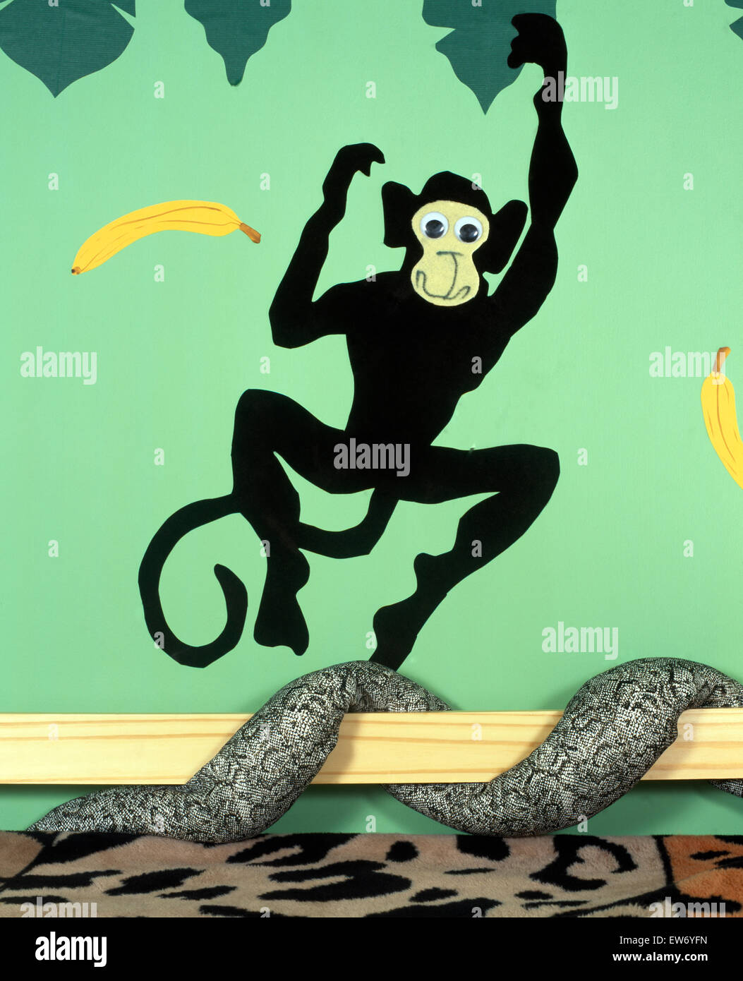 Close-up of monkey mural in a child's nineties bedroom Stock Photo - Alamy