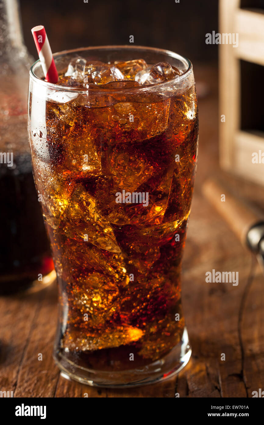Glass soda ice cubes hi-res stock photography and images - Alamy
