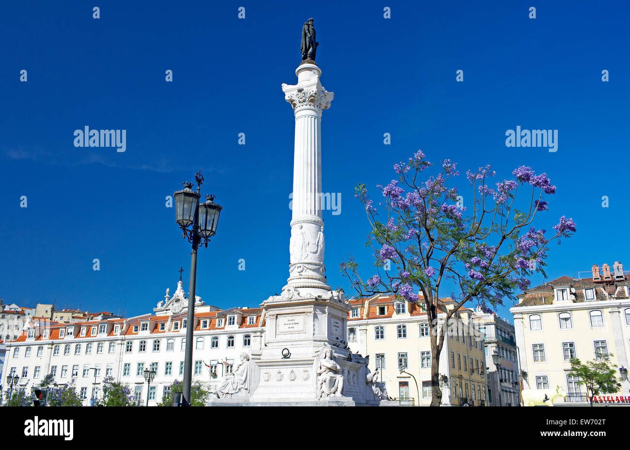 Square lisbon hi-res stock photography and images - Alamy