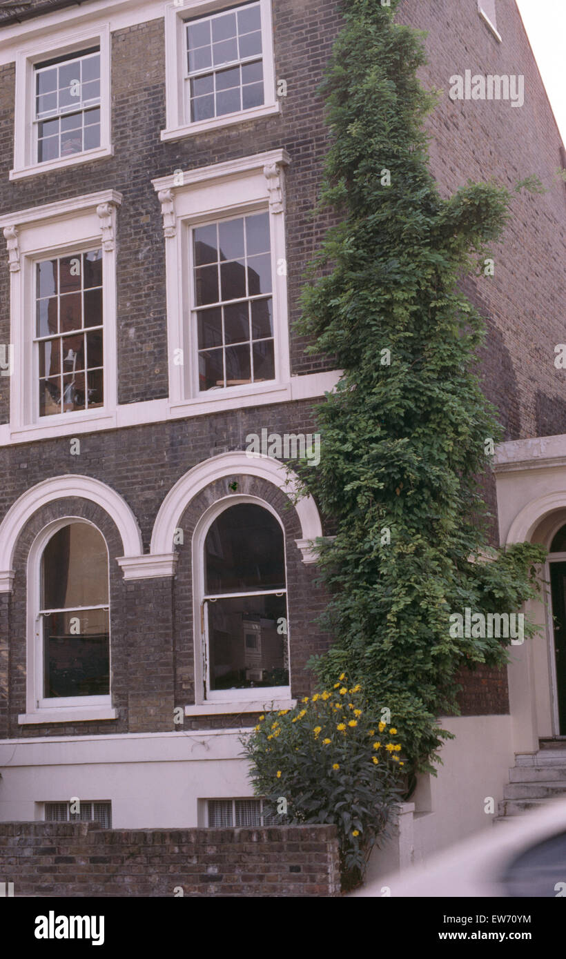 Exterior of a terraced, three storey Victorian townhouse Stock Photo ...