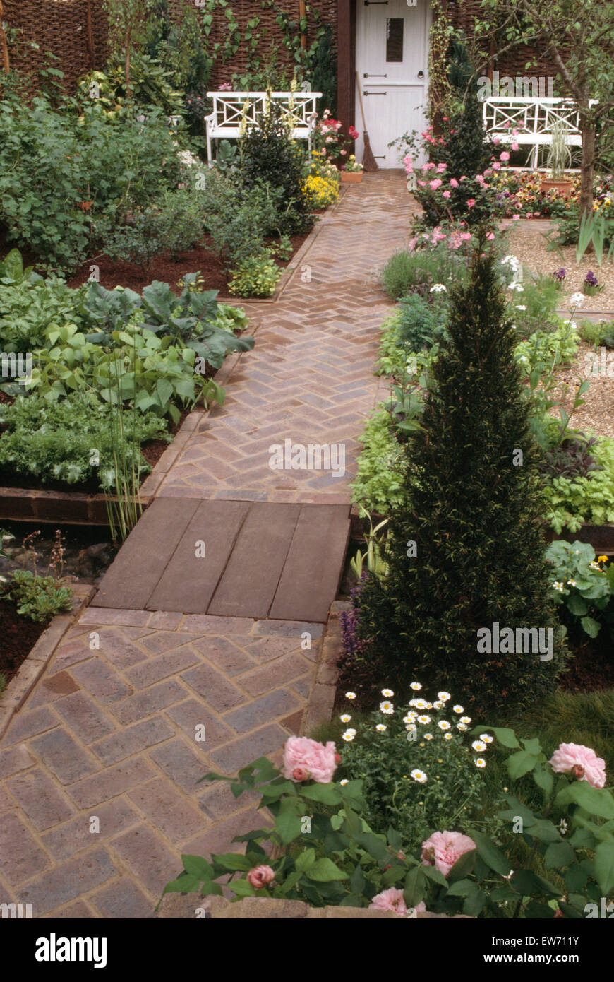 Herringbone brick path garden hi-res stock photography and images - Alamy