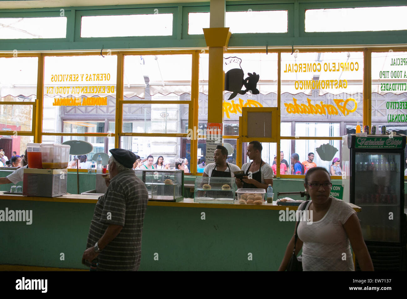 Inside a restaurant in Old Havana, Cuba Stock Photo - Alamy