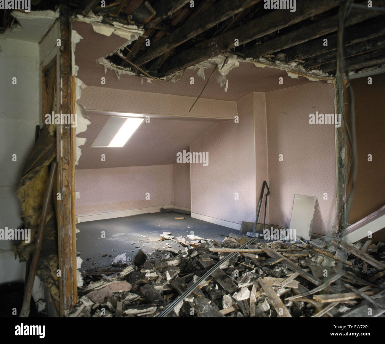 Dilapidated room before building works and renovation Stock Photo - Alamy