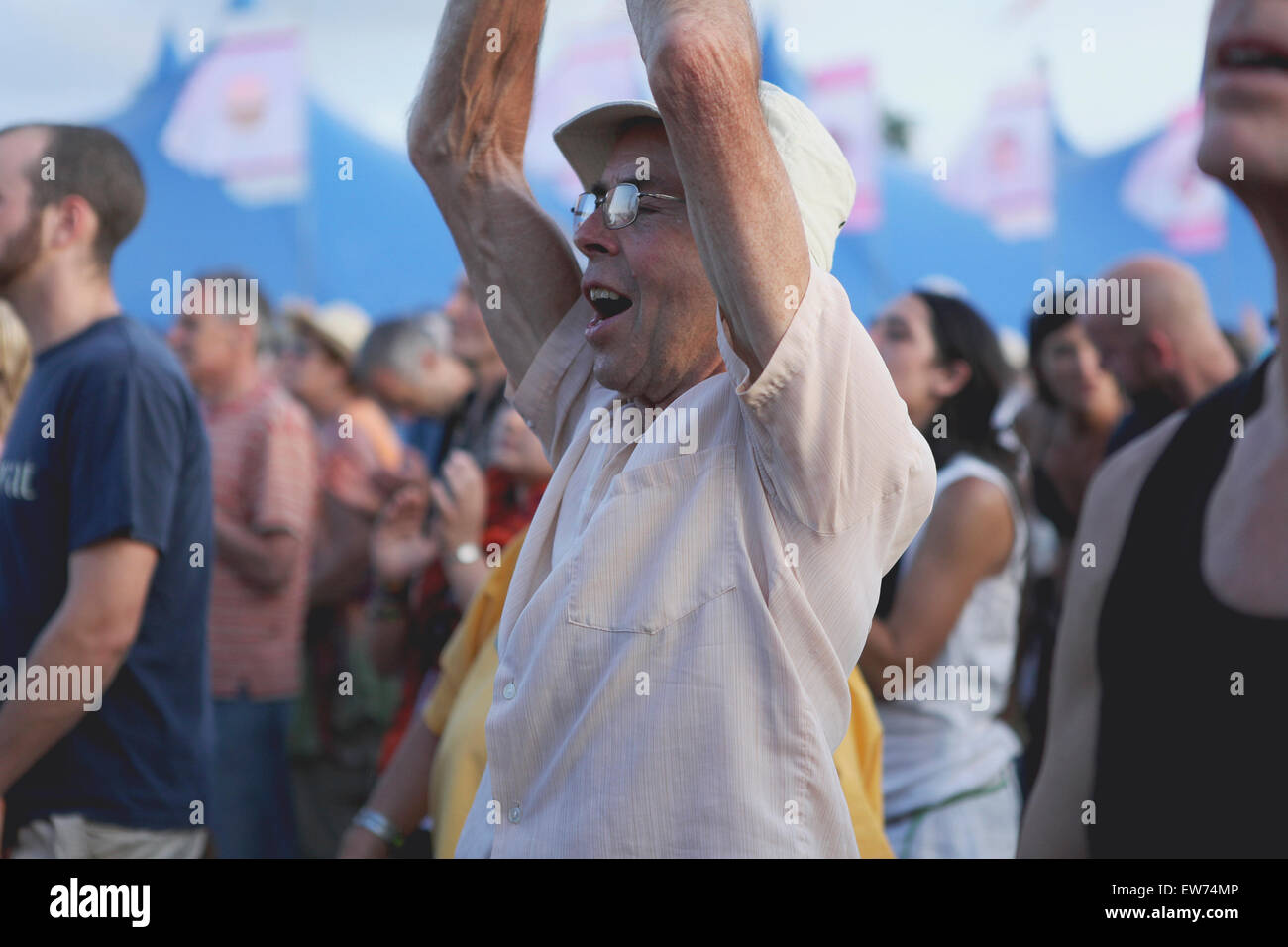 Senior citizen music festival hi-res stock photography and images - Alamy