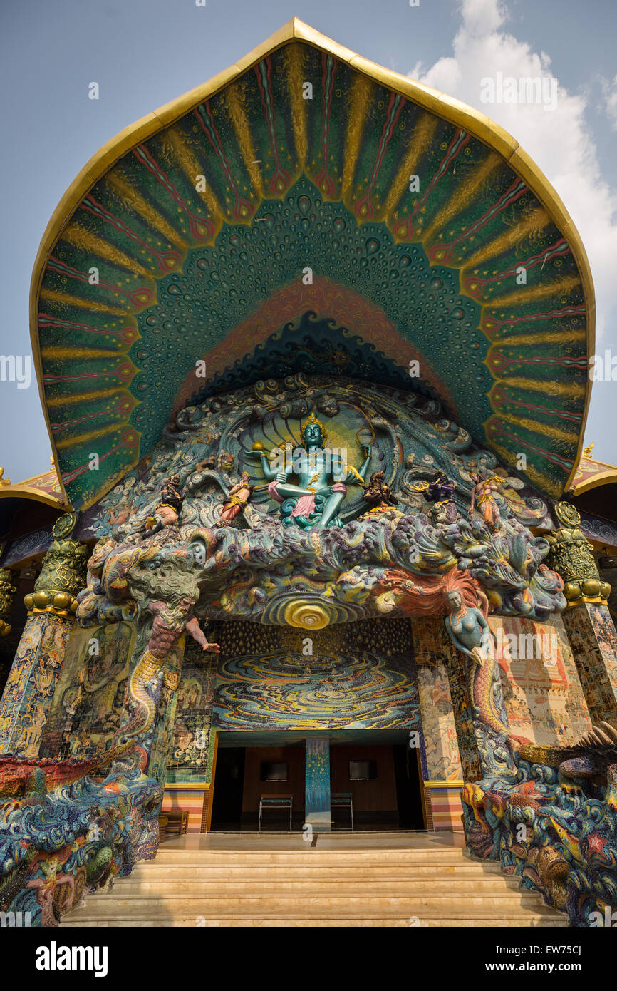 Phra thep wittayakhom hi-res stock photography and images - Alamy