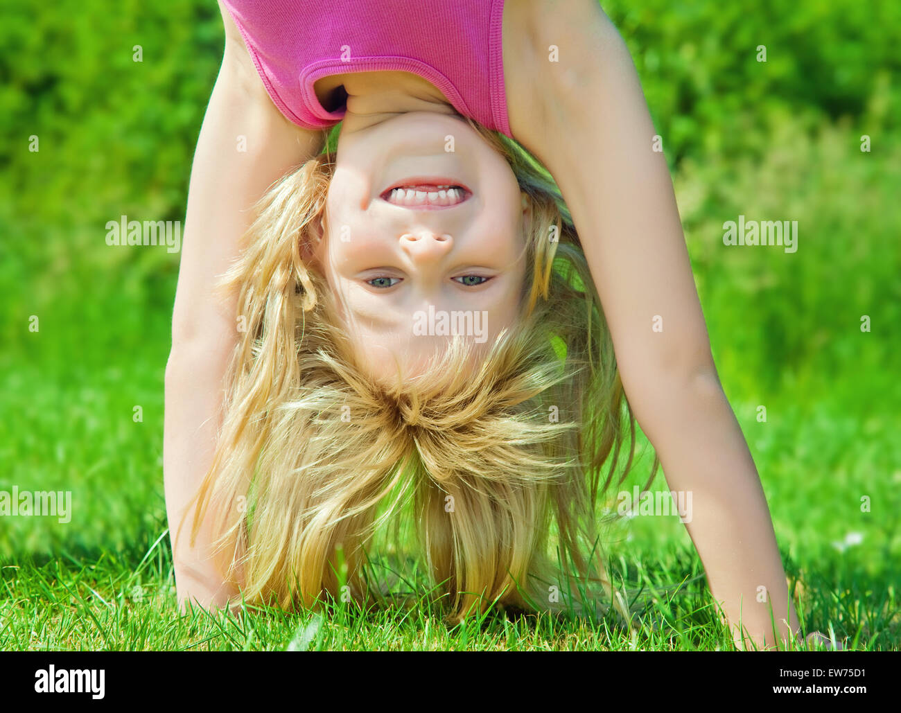 Handstand child hi-res stock photography and images - Alamy