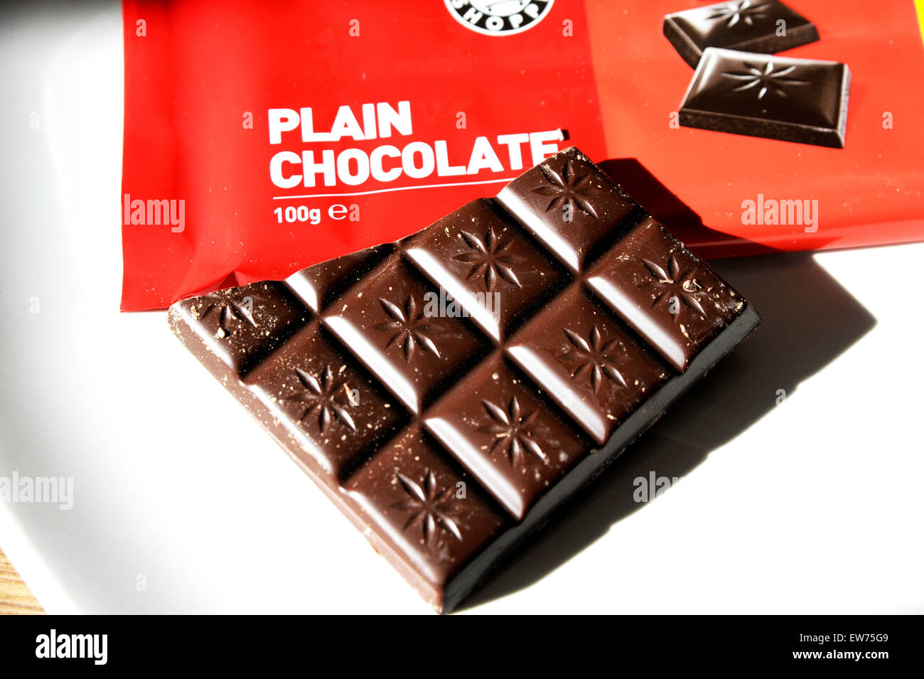 Euro Shopper Plain Chocolate dark made from at least 50% cocoa costing ...