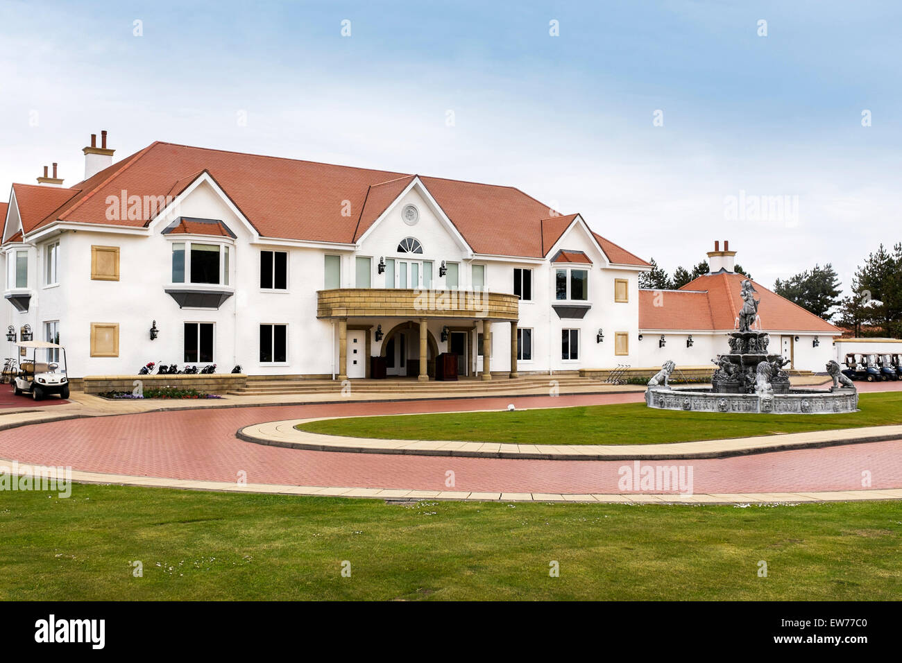 Turnberry golf club house hi-res stock photography and images - Alamy