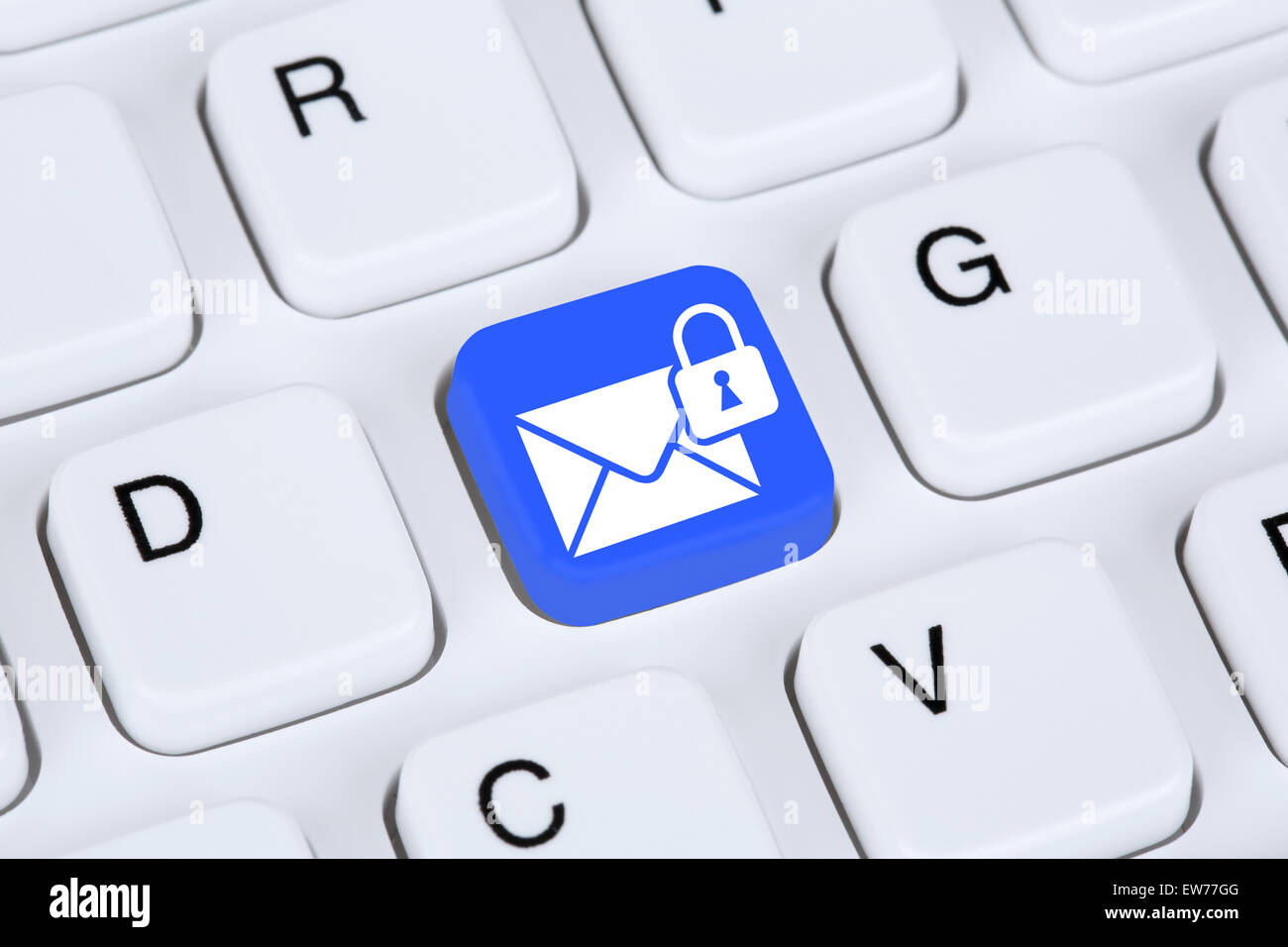 Sending encrypted E-Mail protection secure mail via internet on ... Sending encrypted E-Mail protection secure mail via internet on ...
