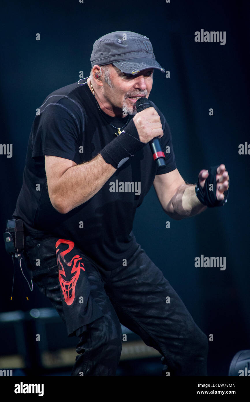 Vasco rossi san siro 2015 hi-res stock photography and images - Alamy