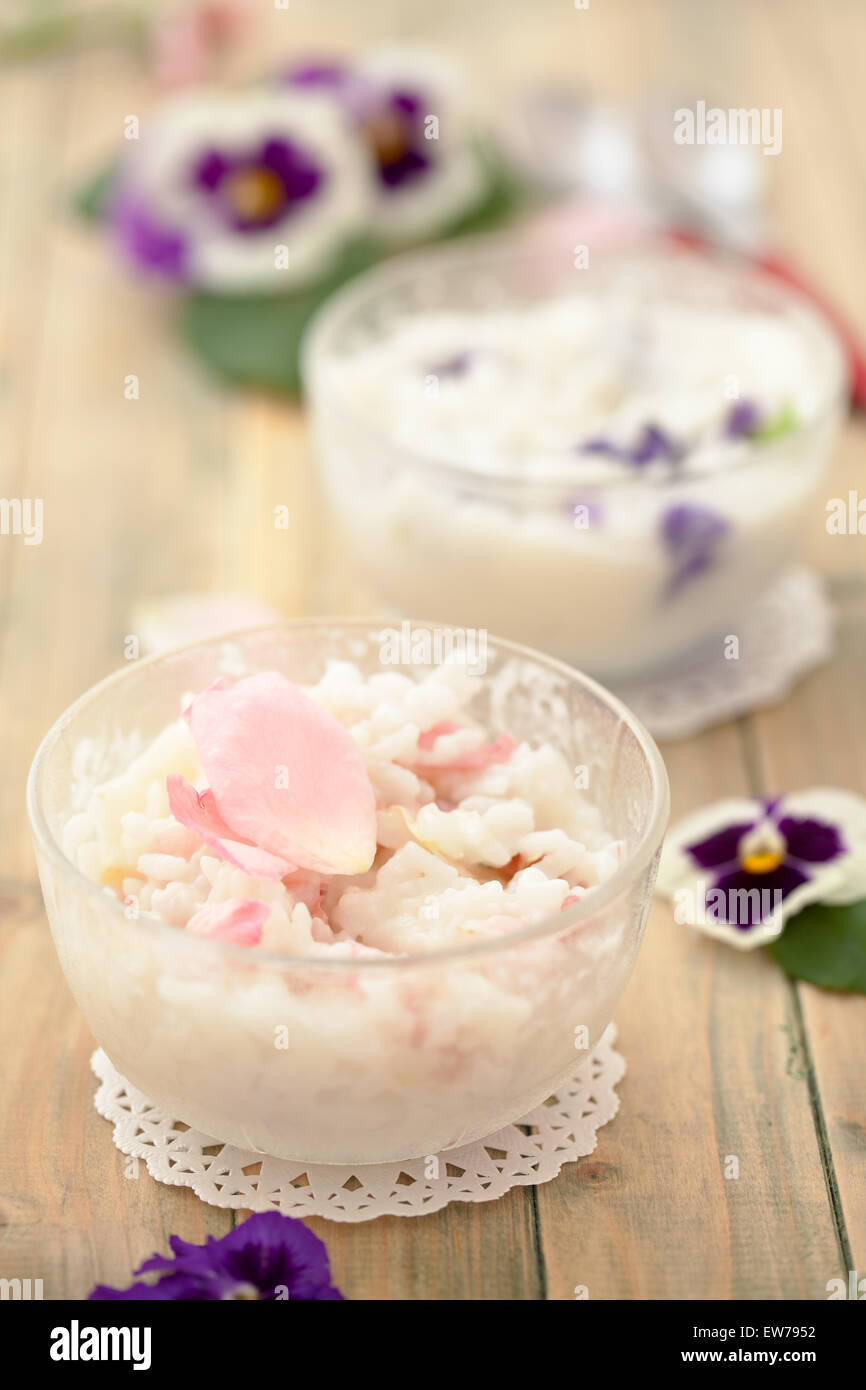 White rice flower hi-res stock photography and images - Alamy