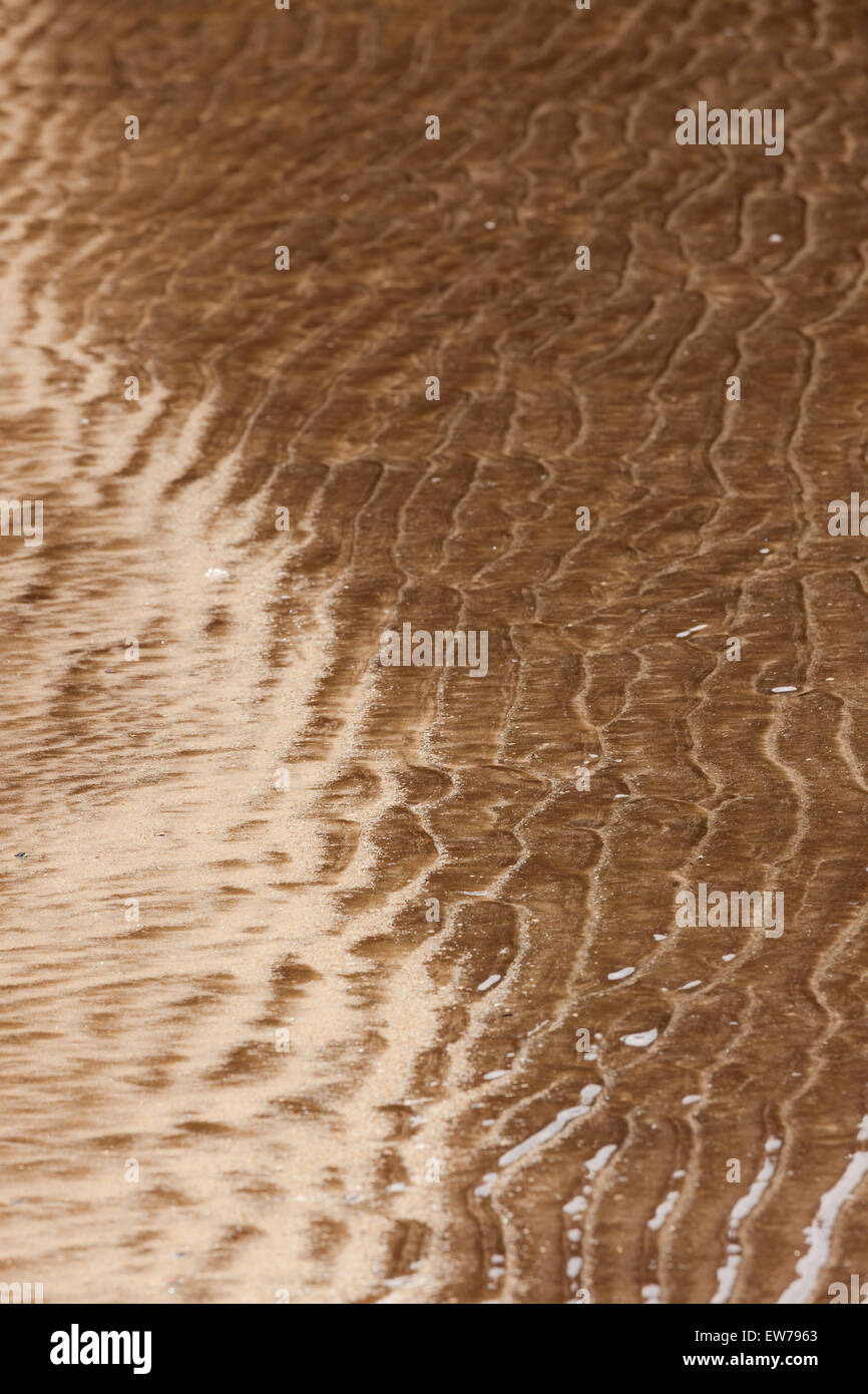 Golden wavy patterns hi-res stock photography and images - Alamy