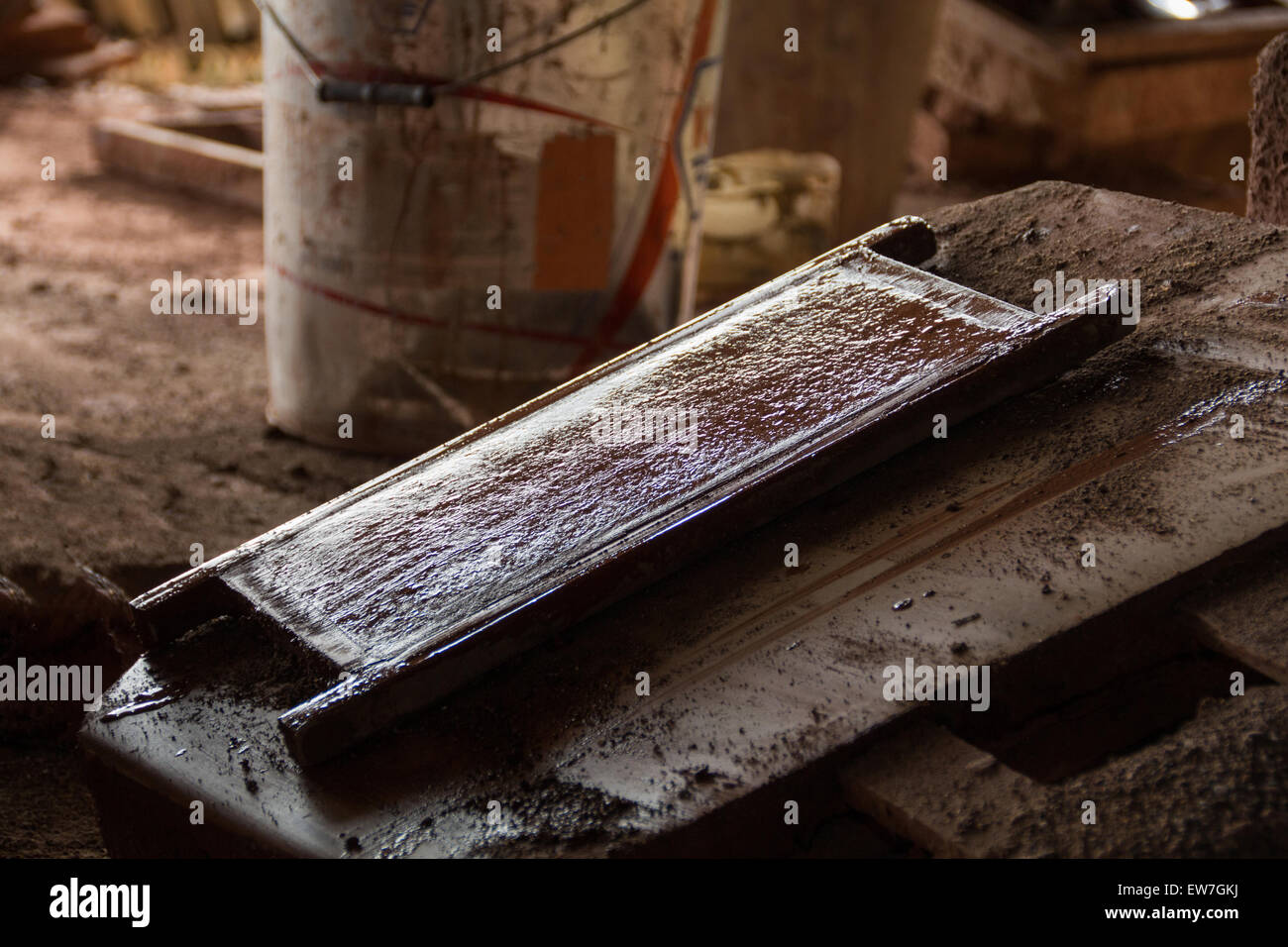 Mold mud hi-res stock photography and images - Alamy