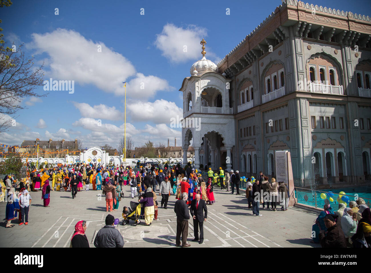 David and Samantha Cameron visit a Sikh temple in Gravesend, Kent, to ...