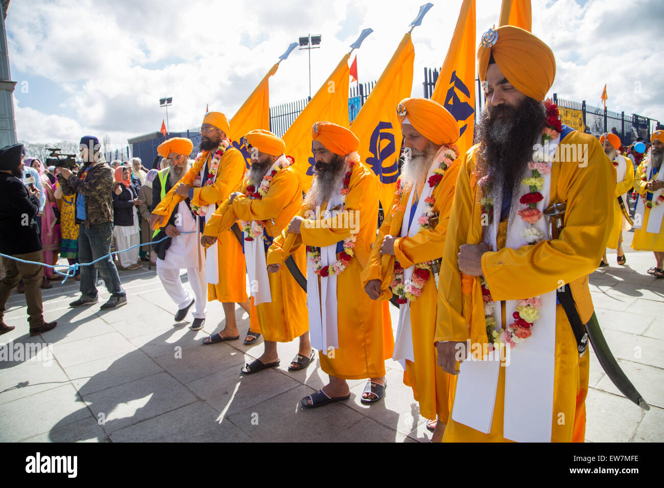 David and Samantha Cameron visit a Sikh temple in Gravesend, Kent, to ...