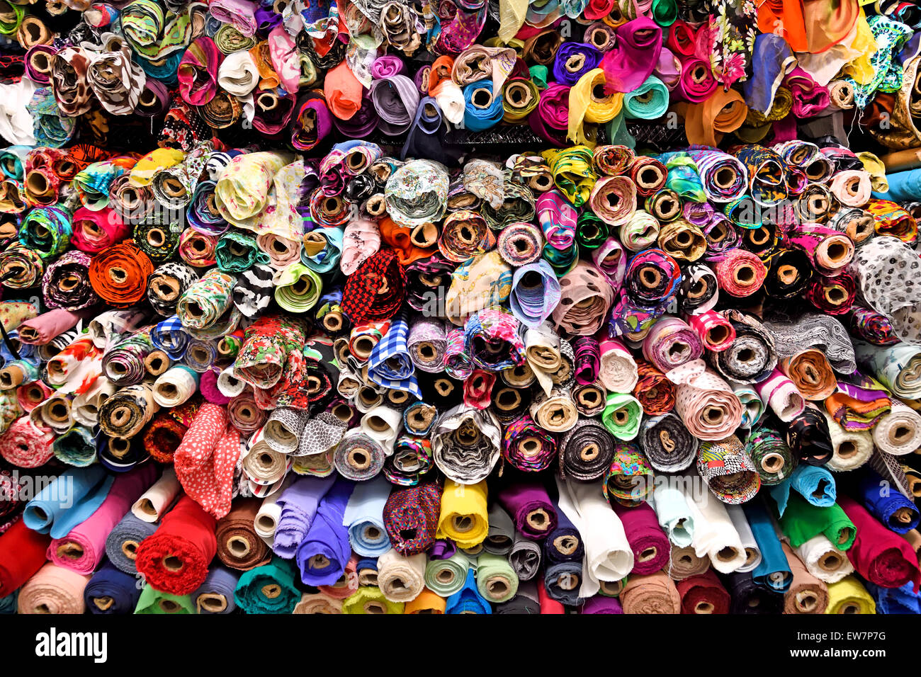 Shíliùpù Fabric Market Shanghai China (For textiles and custom made ...