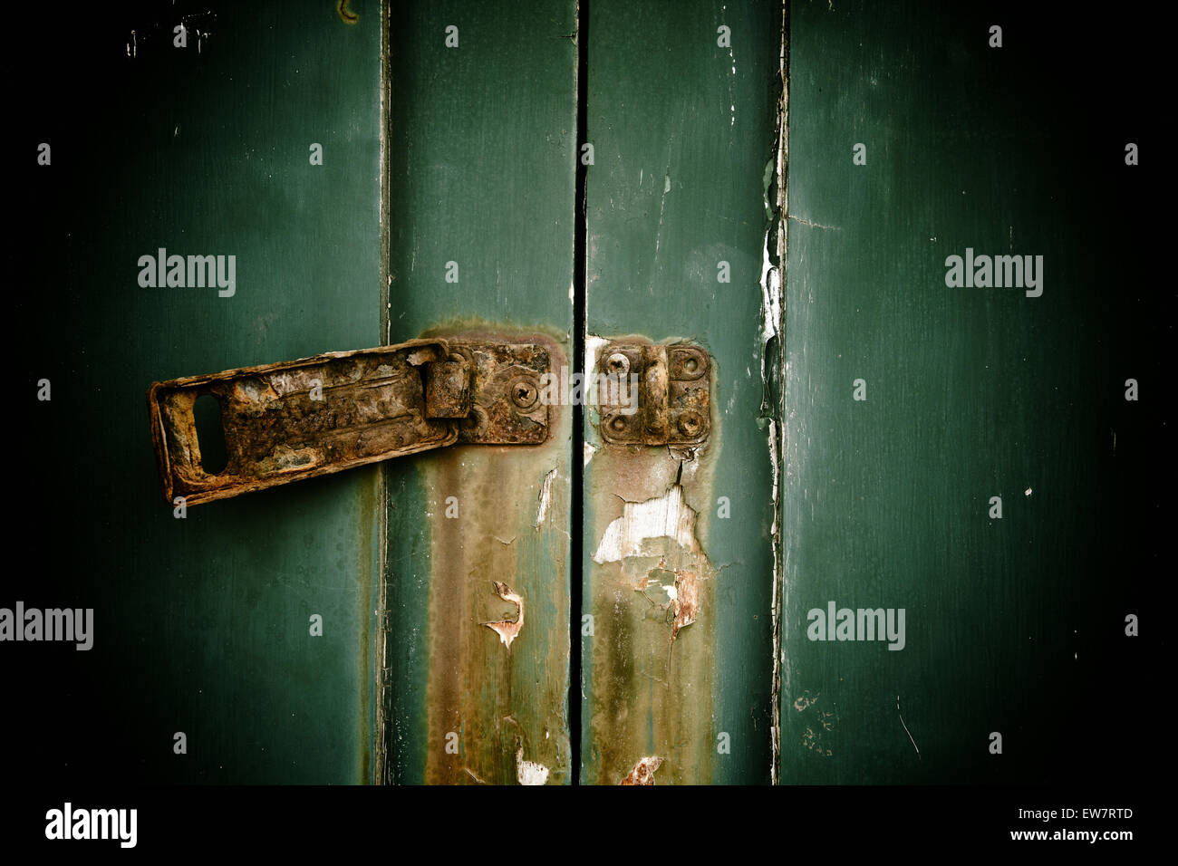 Broken lock hi-res stock photography and images - Alamy