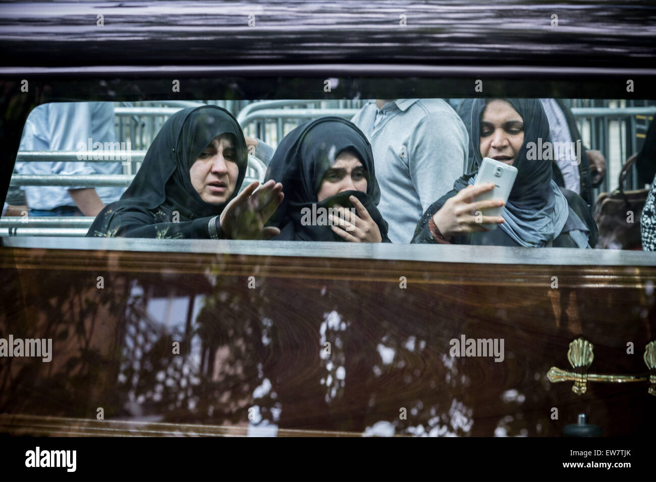 Islam funeral uk hi-res stock photography and images - Alamy