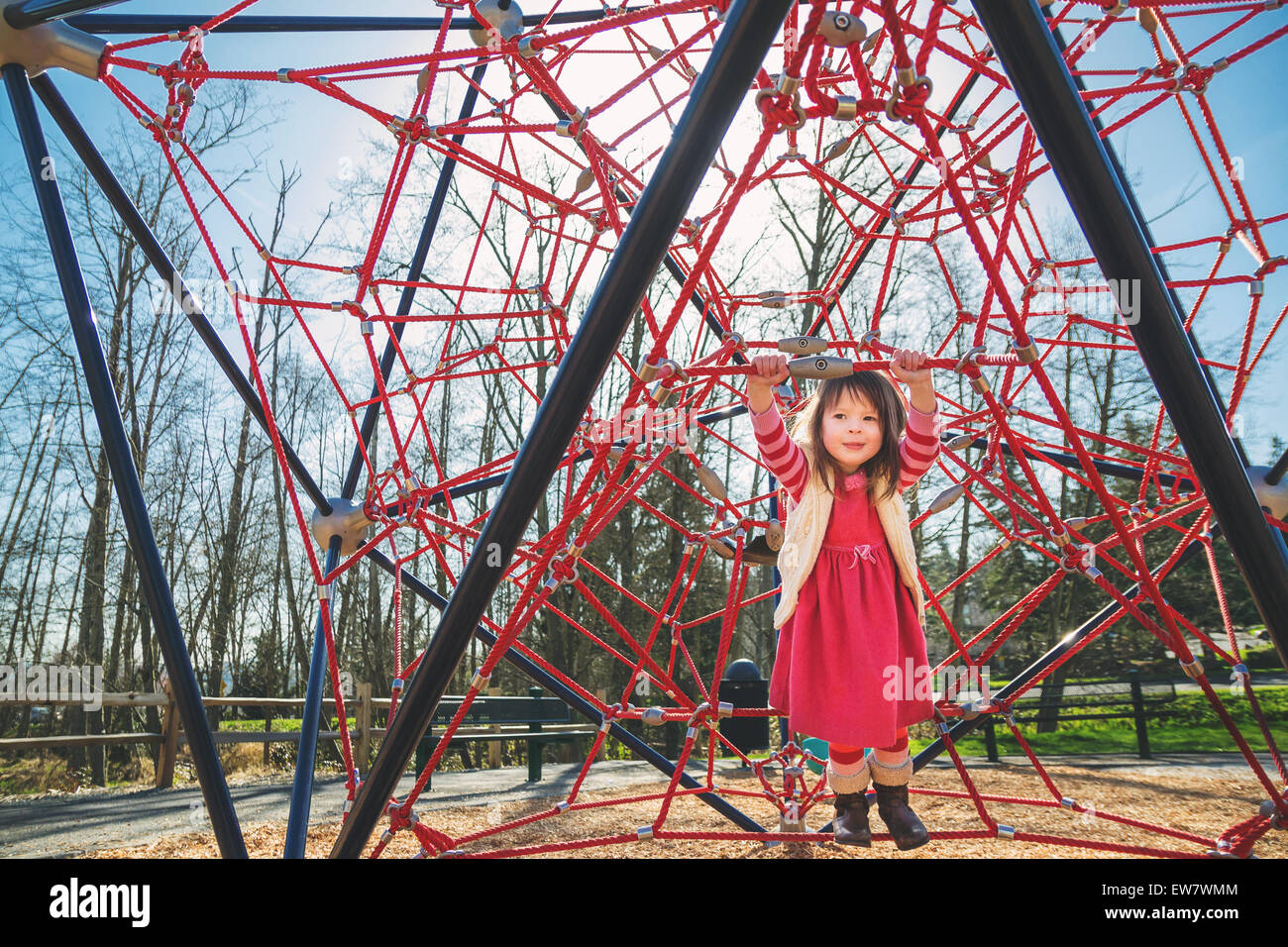 Children playing climbing frame hi-res stock photography and images - Alamy