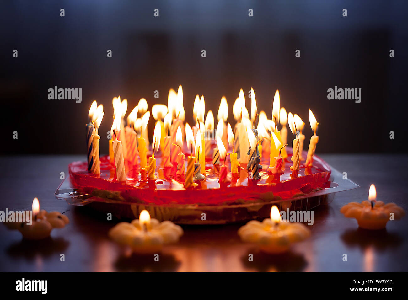 Lots of candles hi-res stock photography and images - Alamy