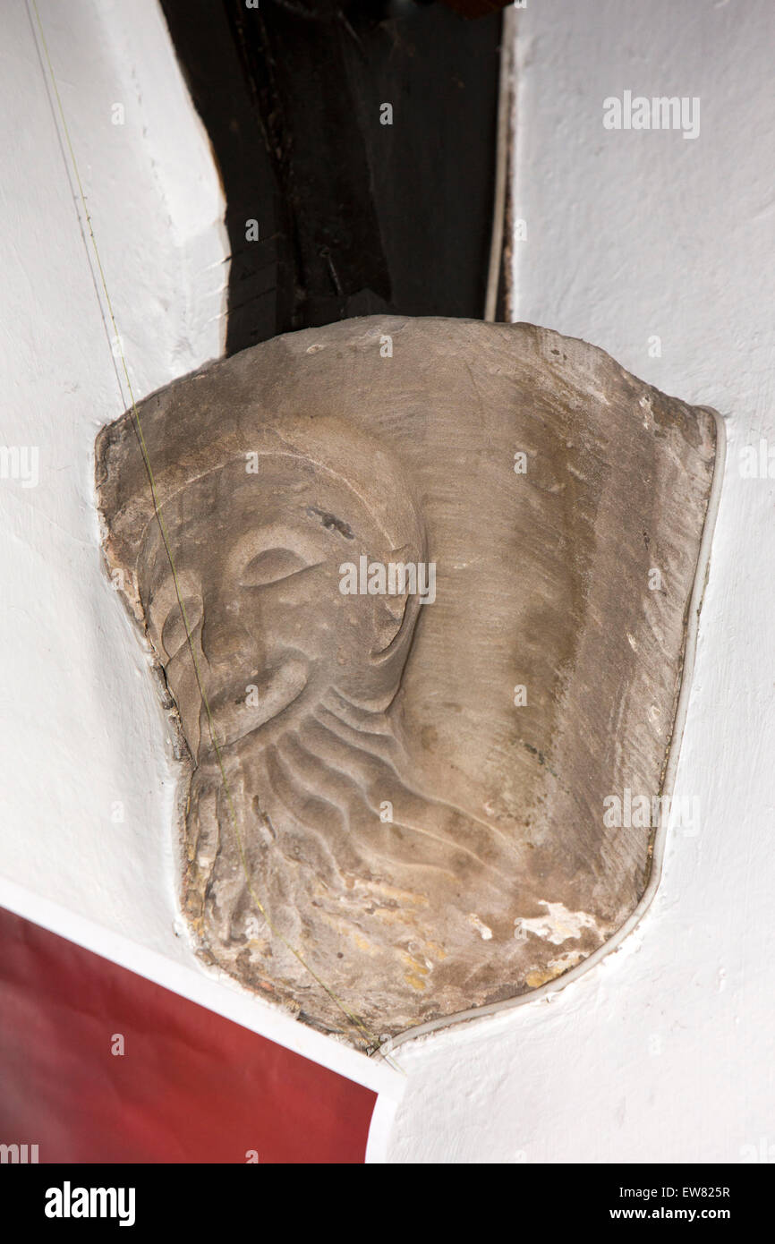 Medieval carved stone hi-res stock photography and images - Alamy