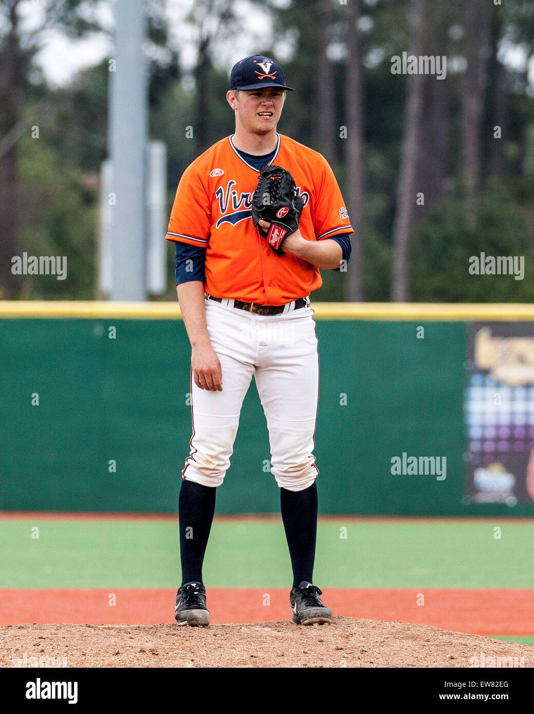 Umpire ready to throw ball hi-res stock photography and images - Alamy