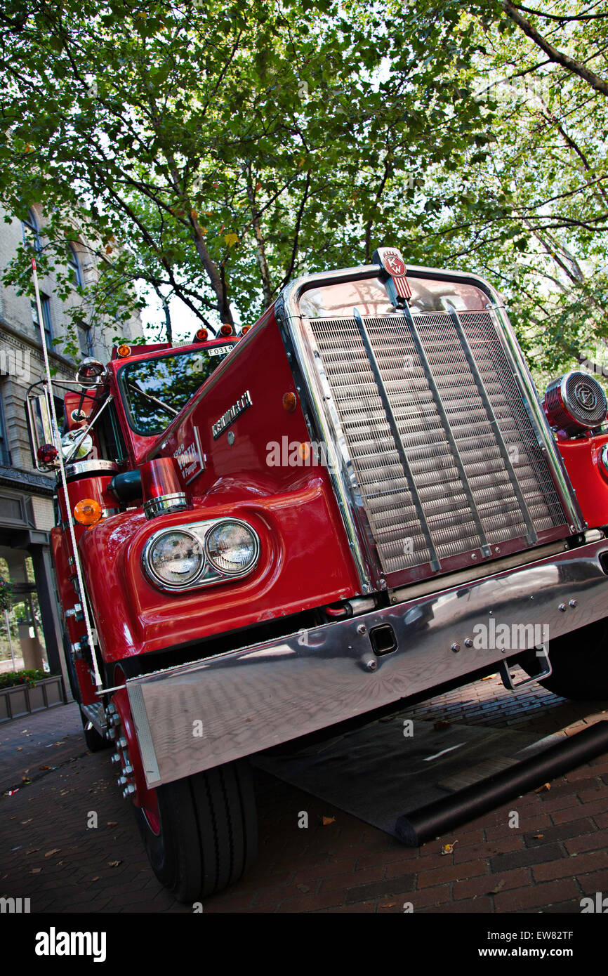 Seattle fire department truck hi-res stock photography and images - Alamy
