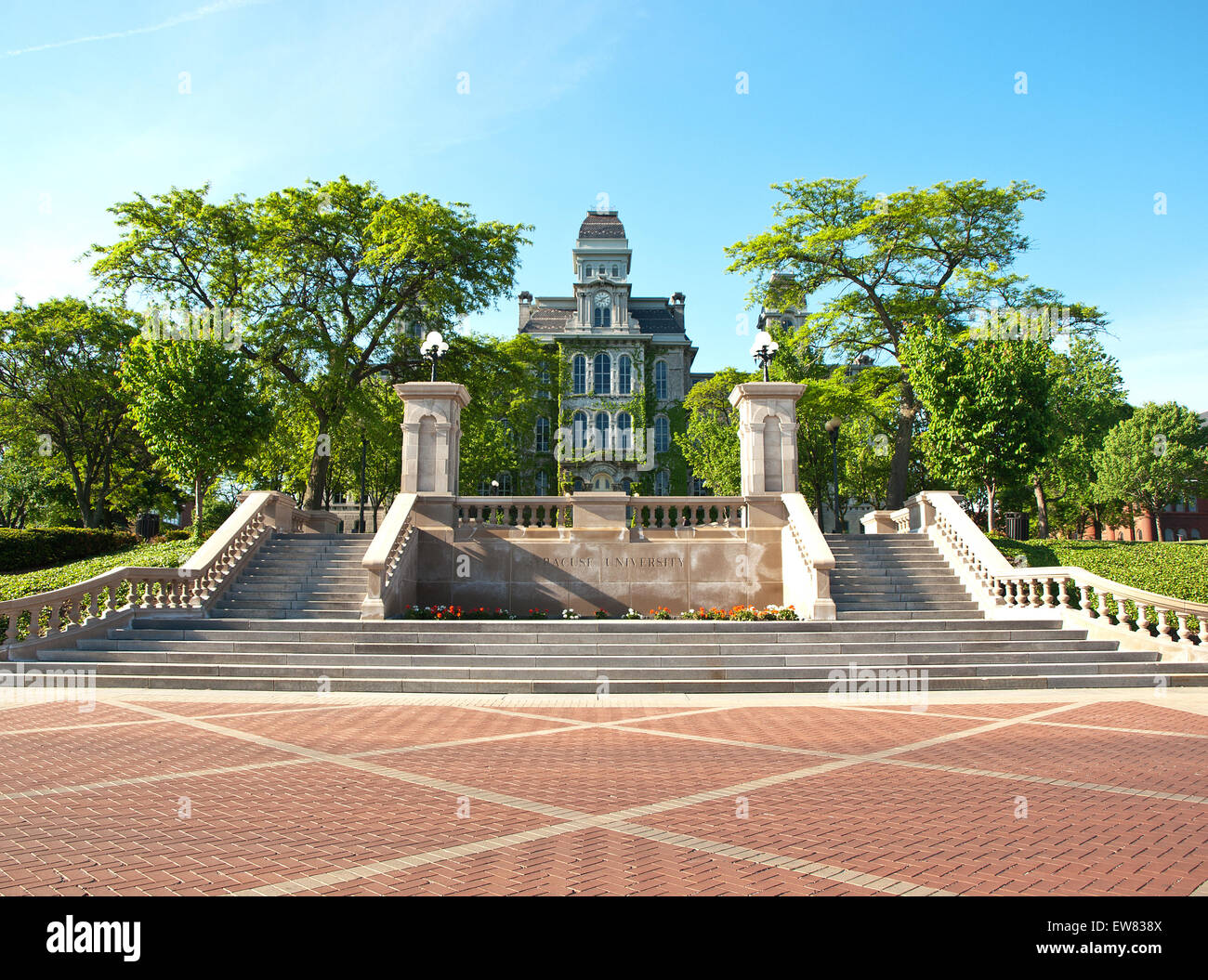 Syracuse University Hall of Languages on the Syracuse University campus ...