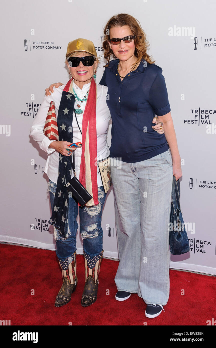 Sandra bernhard roseanne hi-res stock photography and images - Alamy