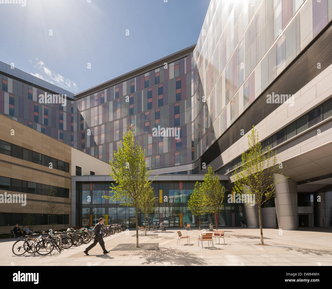 Queen elizabeth hospital nhs hi-res stock photography and images - Alamy