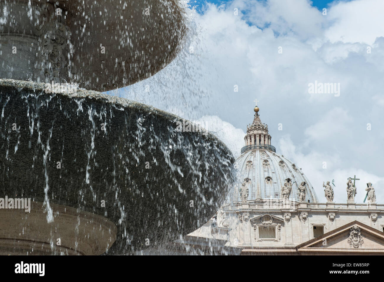 Vatican city fountain hi-res stock photography and images - Alamy