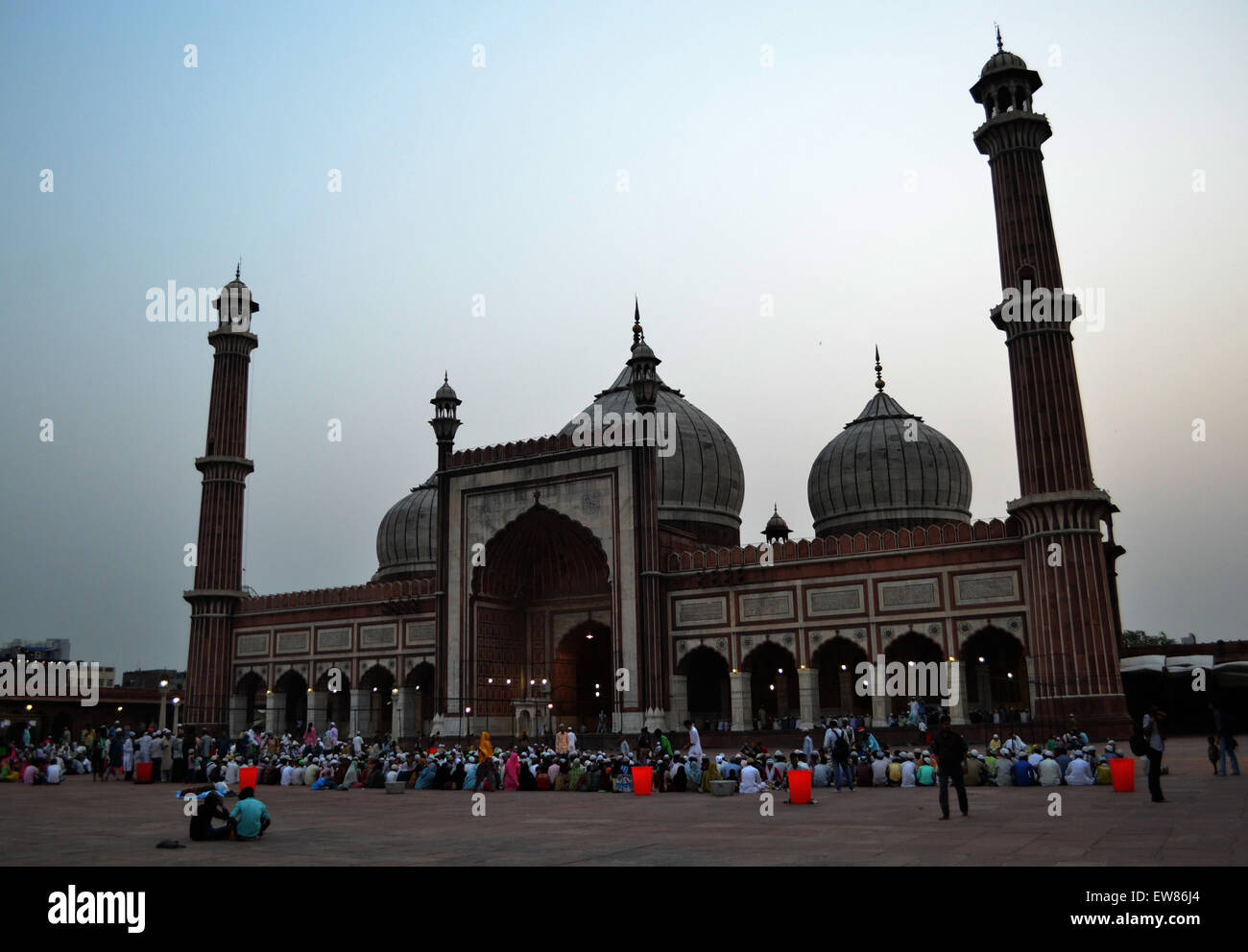 Delhi, India. 19th June, 2015. The holy month for Muslims community ...