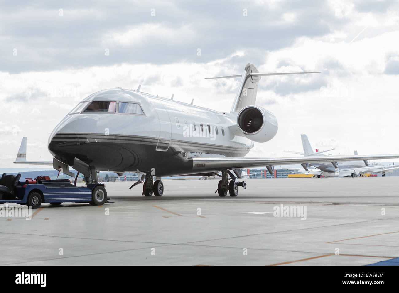 Learjet luxury hi-res stock photography and images - Alamy