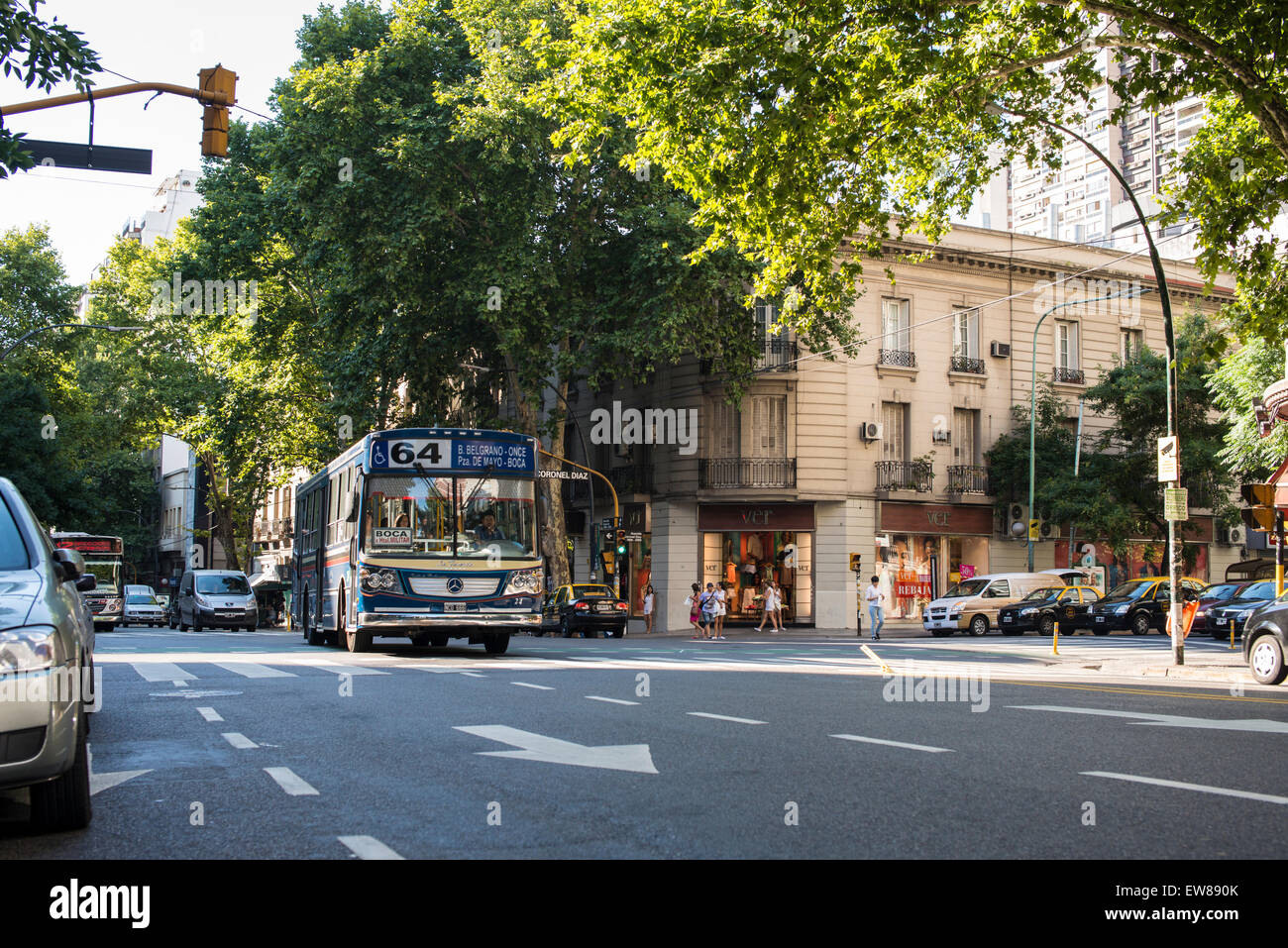 Commuter bus hi-res stock photography and images - Alamy