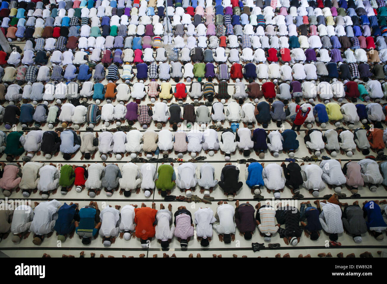 Dhaka, Bangladesh. 19th June, 2015. Thousands of Bangladeshi Muslim ...