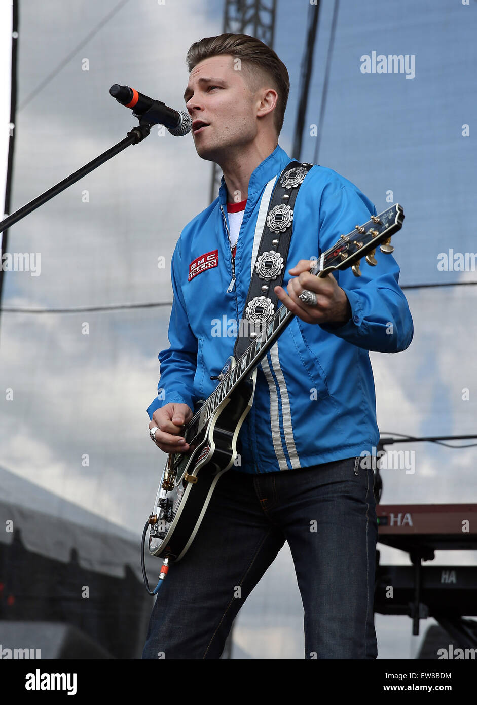 ACM Party for a Cause Festival Day 2 at Globe Life Park in Arlington ...