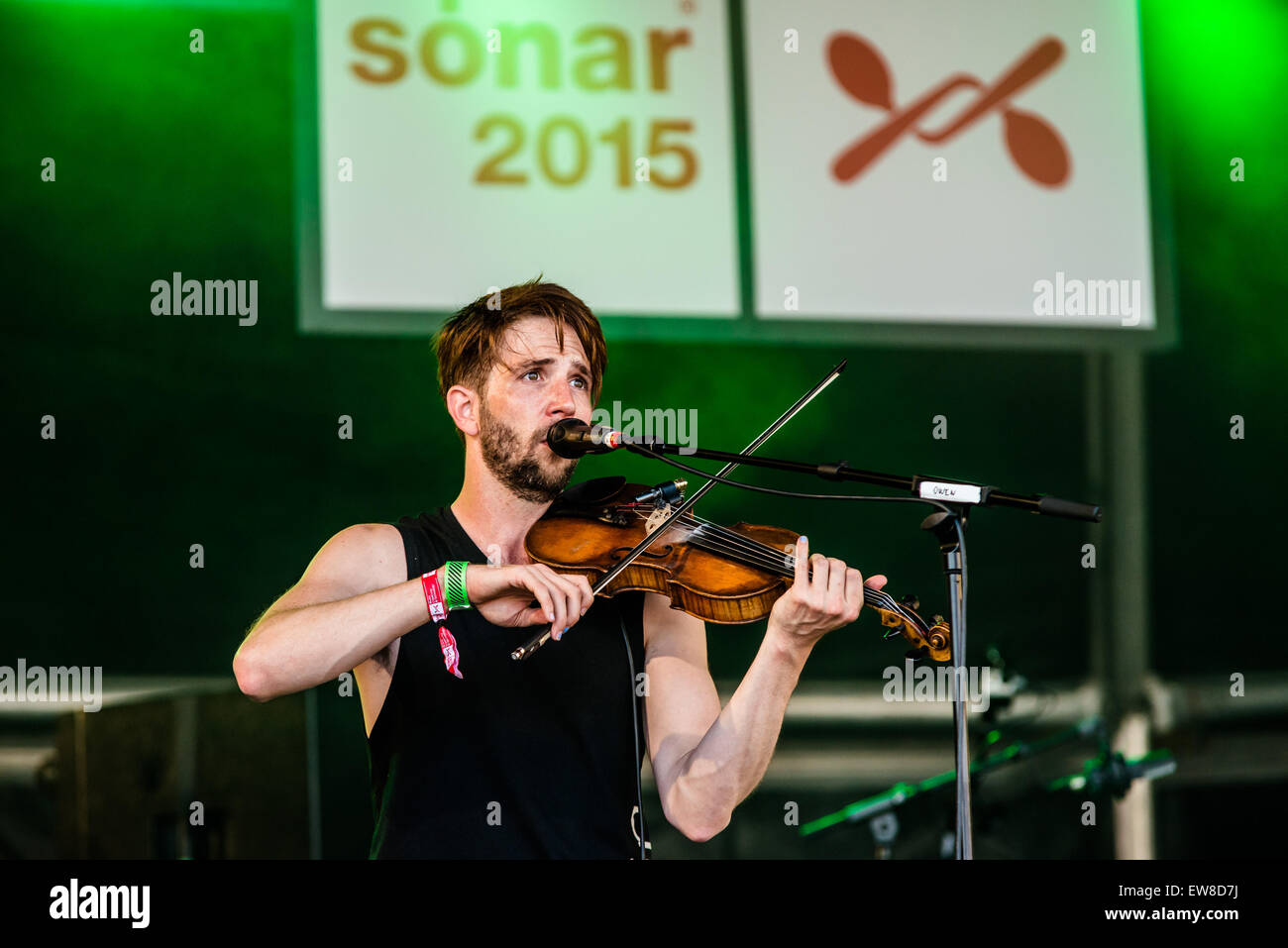 Female keyboardist hi-res stock photography and images - Alamy