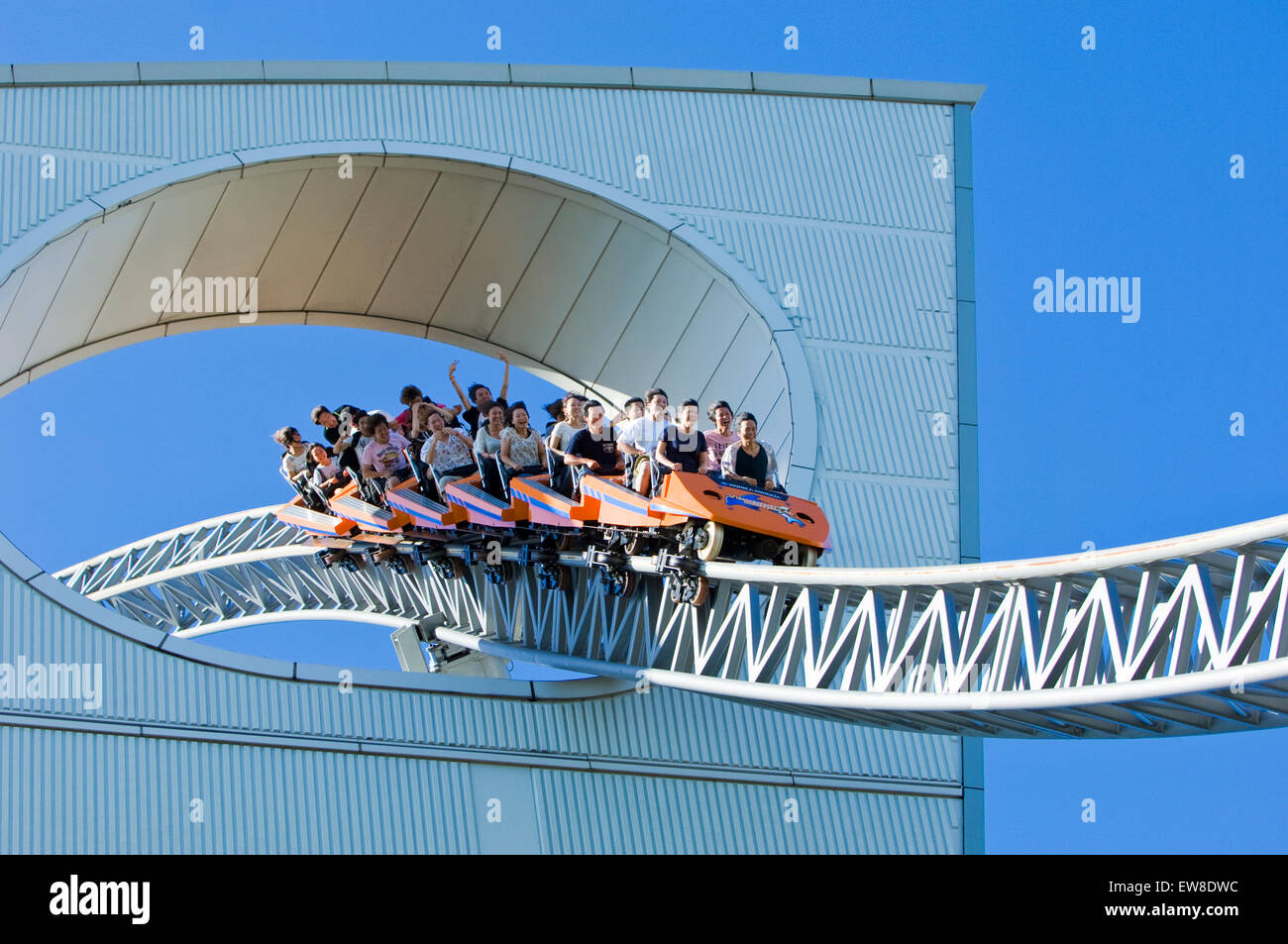 The Thunder Dolphin Roller coaster in Korakuen Amusement Park, Tokyo ...