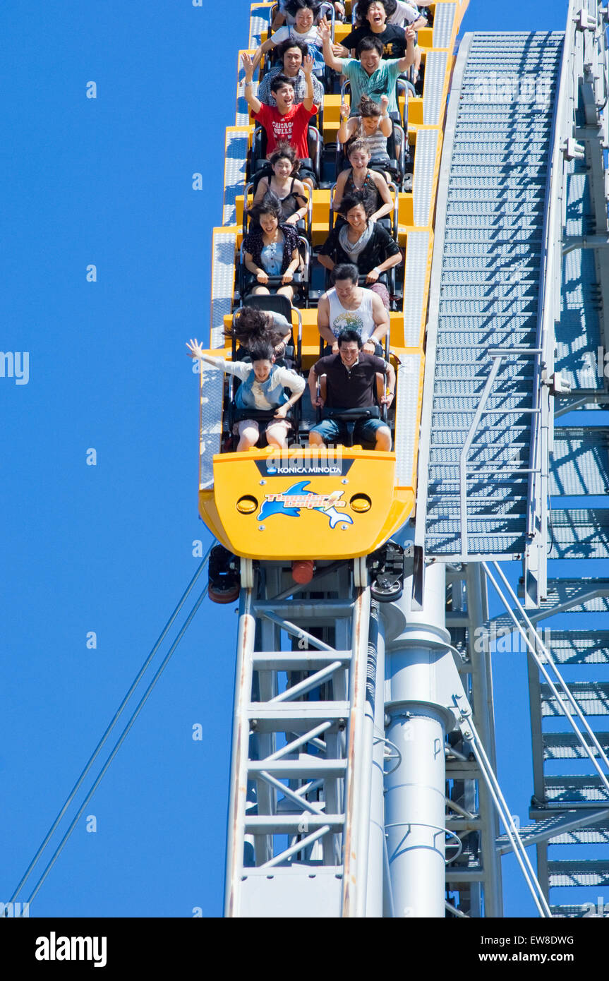 Thunder dolphin roller coaster hi-res stock photography and images - Alamy