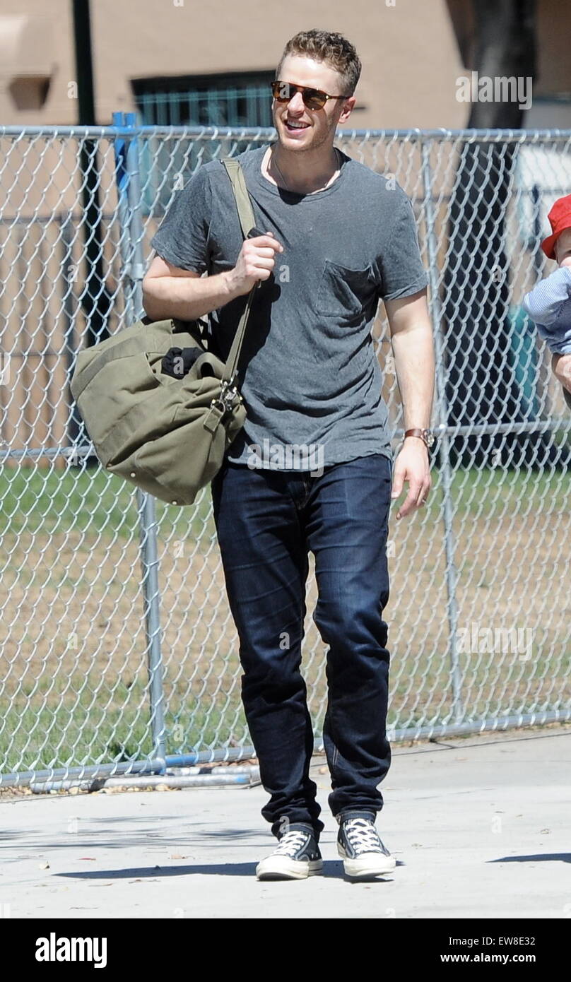 Josh dallas quality time son hi-res stock photography and images - Alamy