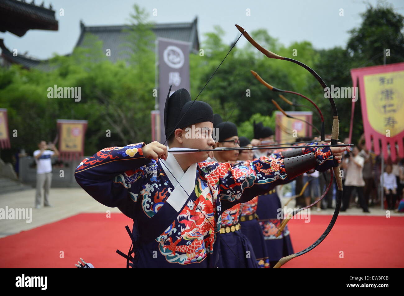 Ancient archers hi-res stock photography and images - Alamy
