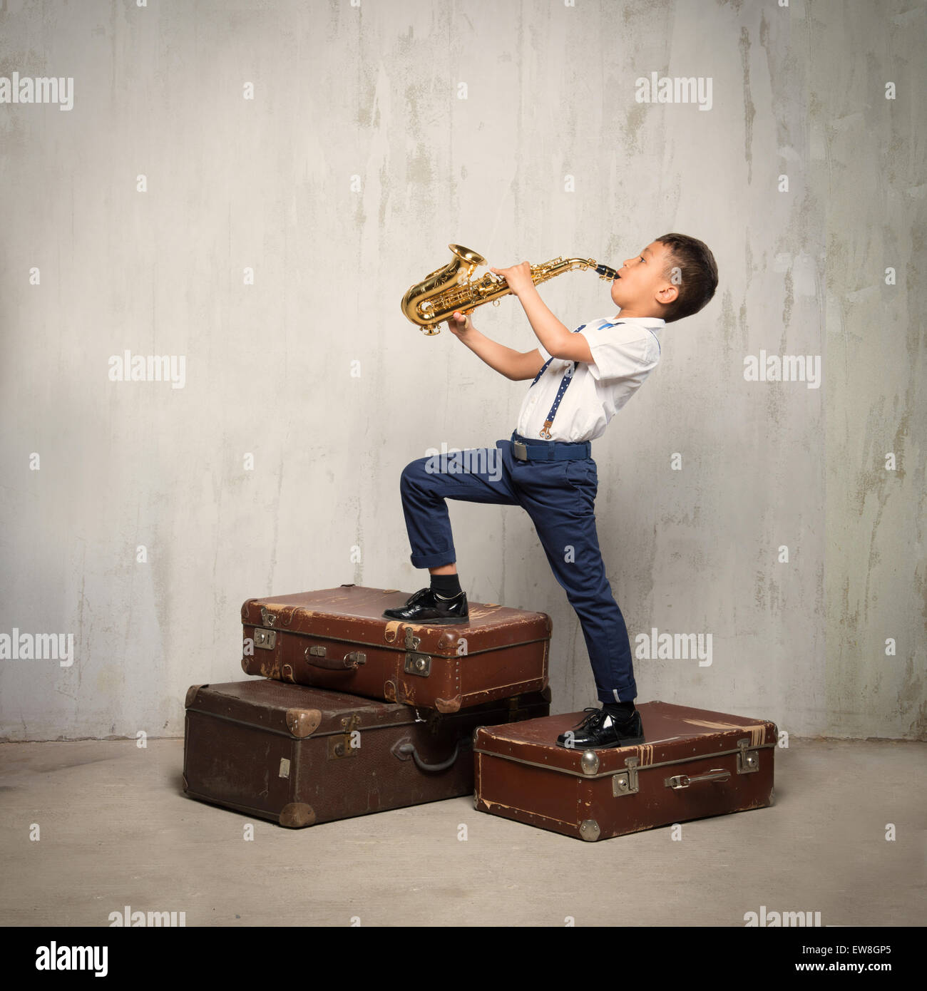 Boy stand hi-res stock photography and images - Alamy