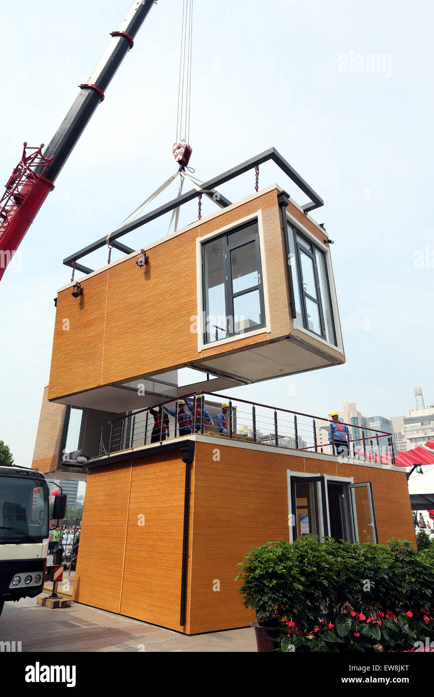 Modular house build hi-res stock photography and images - Alamy